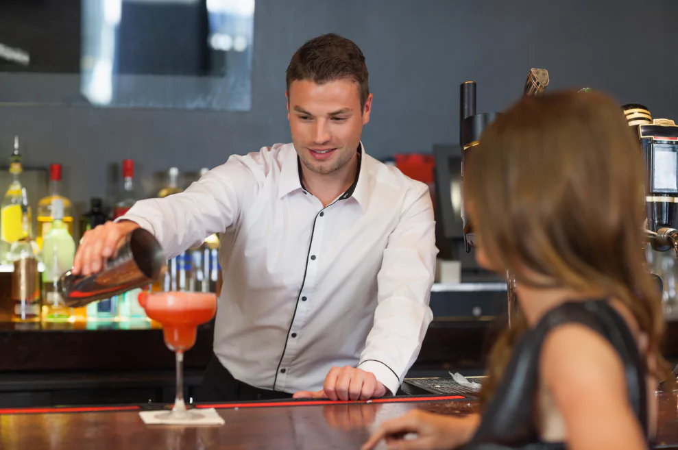 What Are Well Drinks? Demystifying These Bar Basics